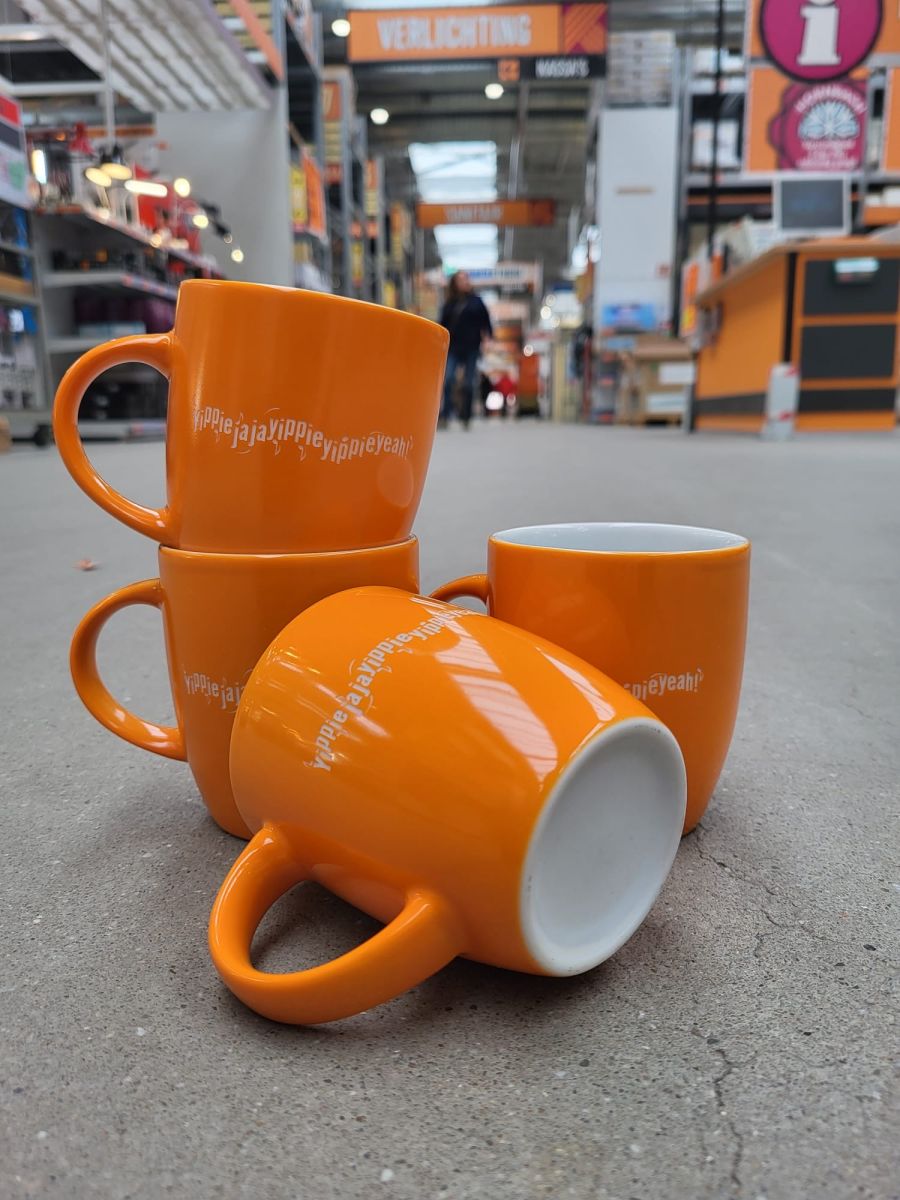 Waarom HORNBACH voor gegraveerde mokken koos | Riké Group - Riké Group